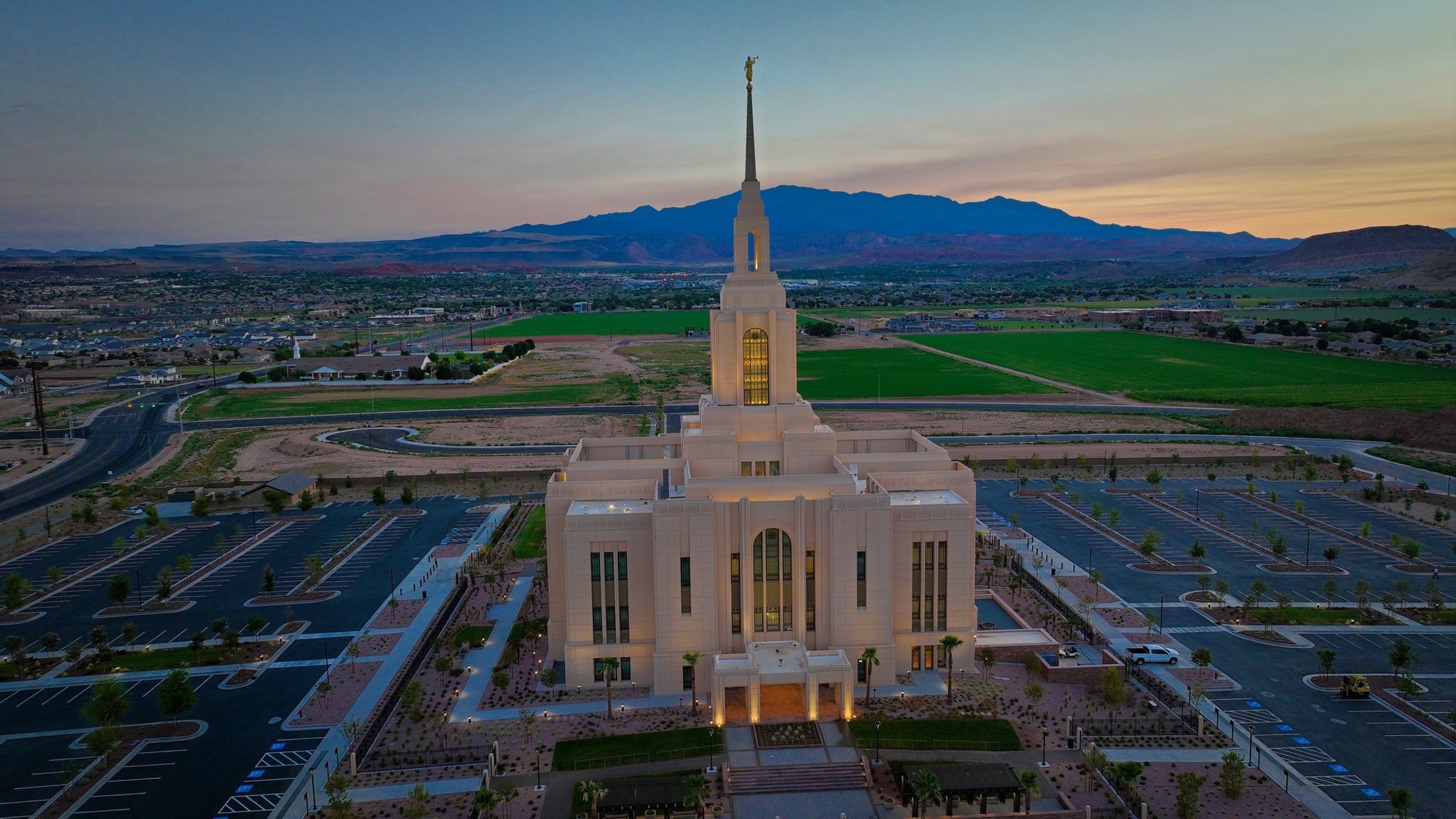 Red Cliffs Utah Temple Photograph Gallery | ChurchofJesusChristTemples.org
