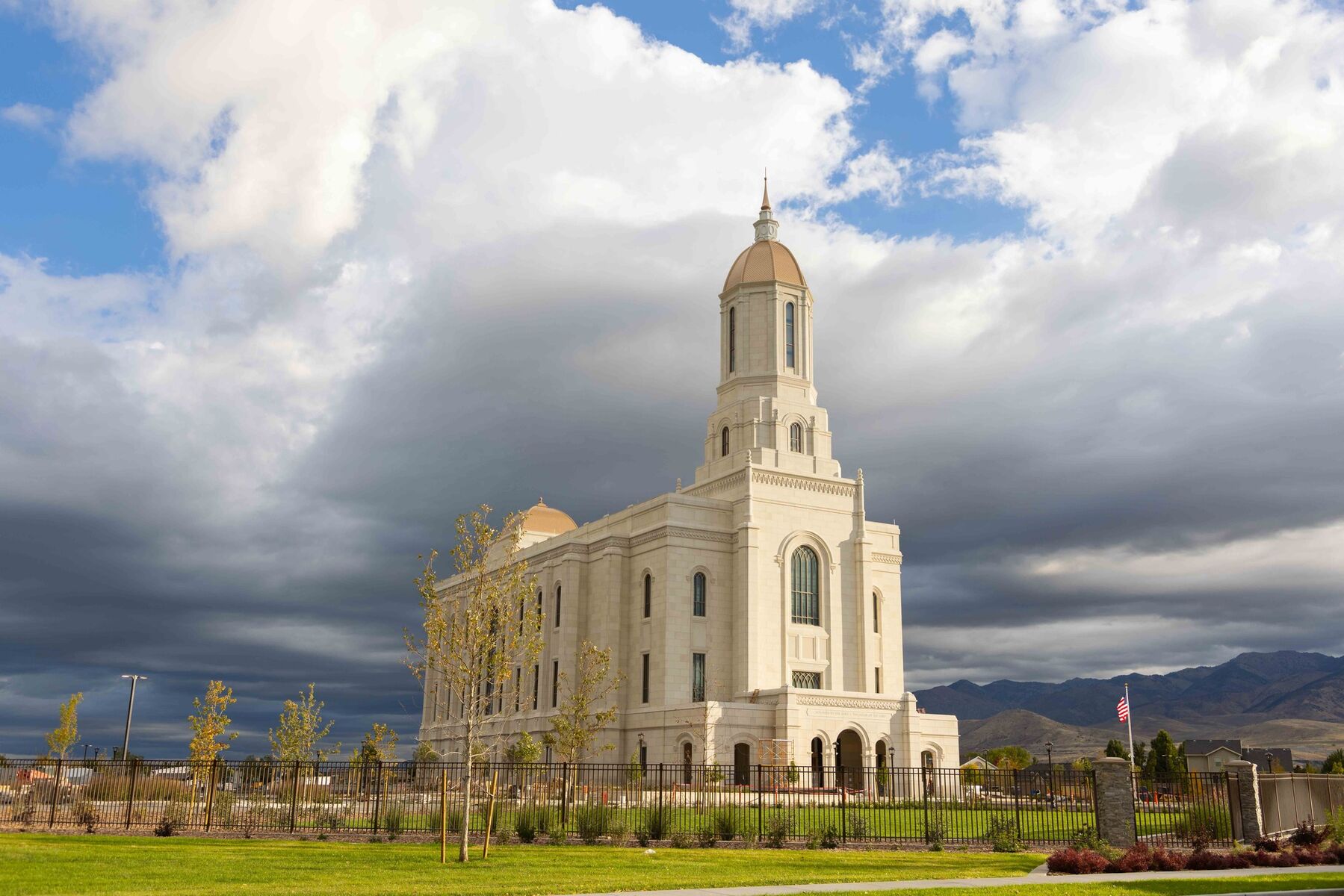 Smithfield Utah Temple Photograph Gallery | ChurchofJesusChristTemples.org