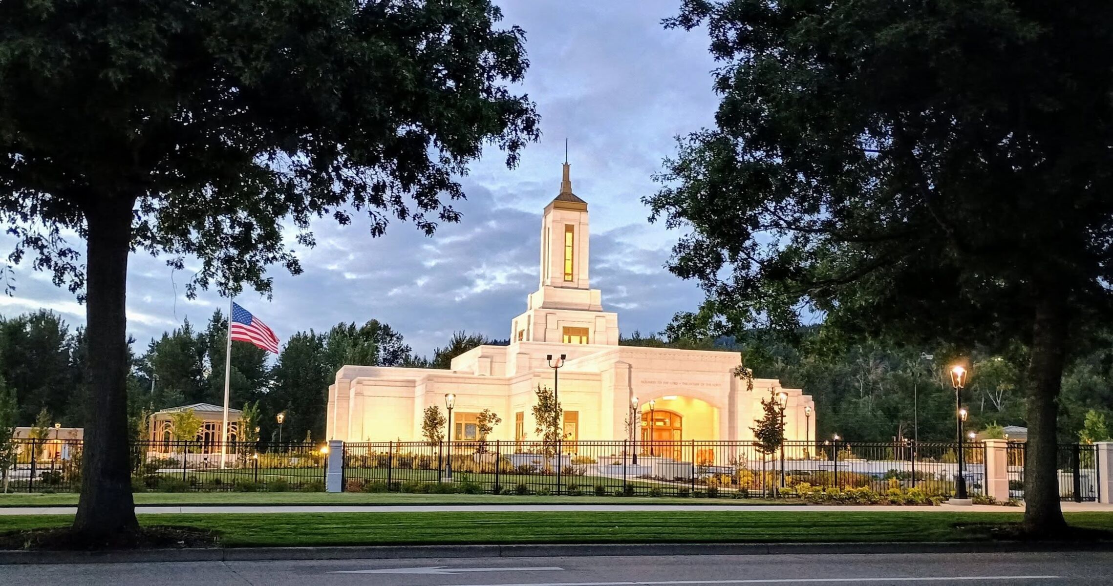 Willamette Valley Oregon Temple Photograph Gallery | ChurchofJesusChristTemples.org